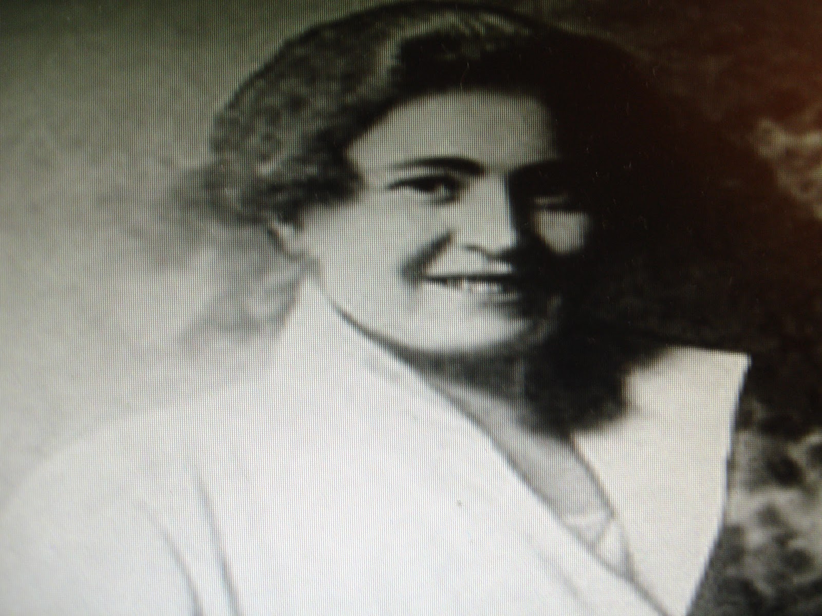 Me ne frego: Post nº 4/10. La esposa RAQUELE GUIDI MUSOLINI