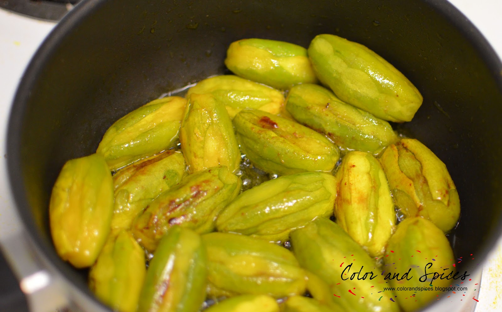 Color and Spices: Mouri-Potol...Potol with fennel seed