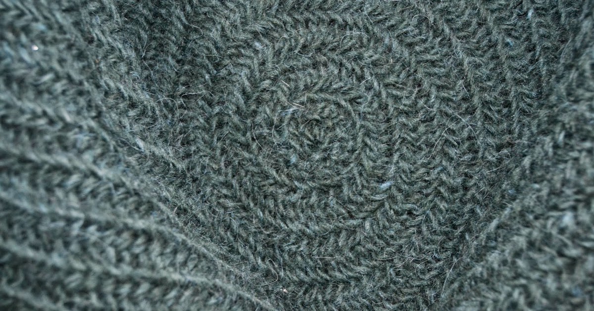 vild med uld: Cirkelvest i nålebinding.