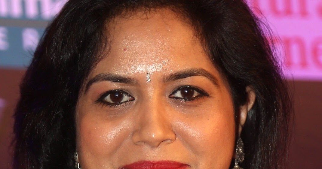 Todayjewellery: Sunitha in black metal jewellery