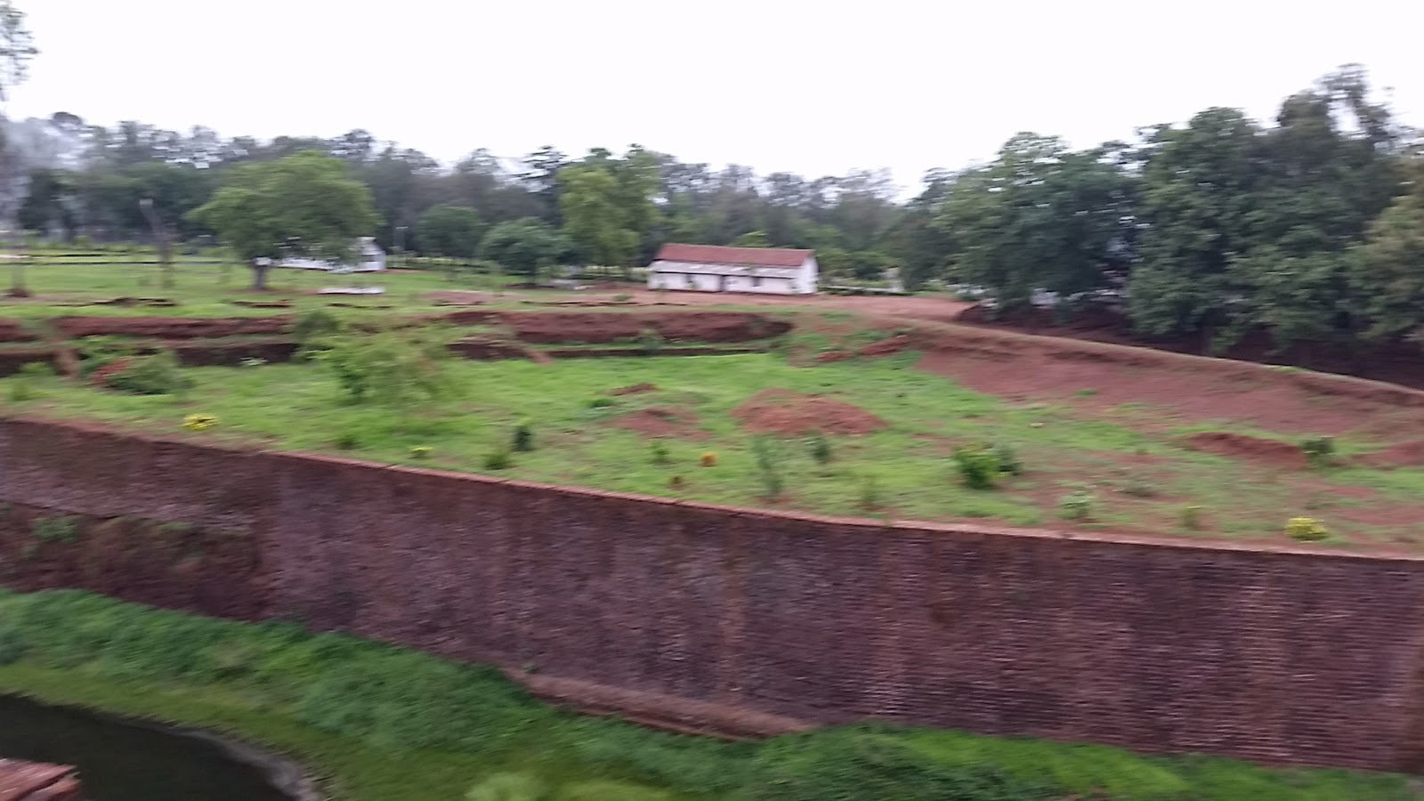 Jeevan's KALLI VALLI : St.Angelo's Fort Cannanore- Kannur fort