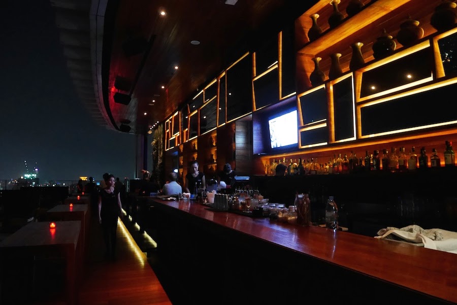Bangkok Sky Bar - Octave Rooftop Lounge & Bar, Bangkok Marriott Hotel ...