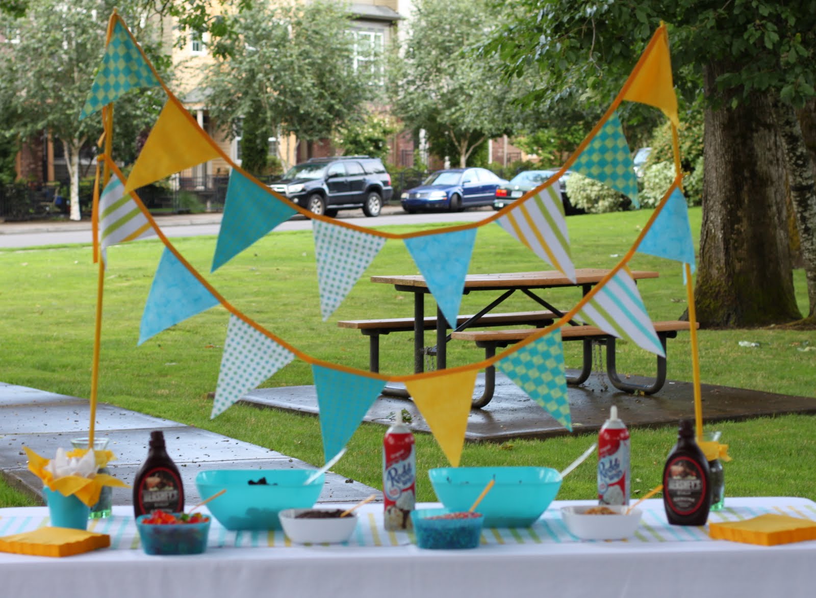 What I Made Today: TUTORIAL: Pennant Banner