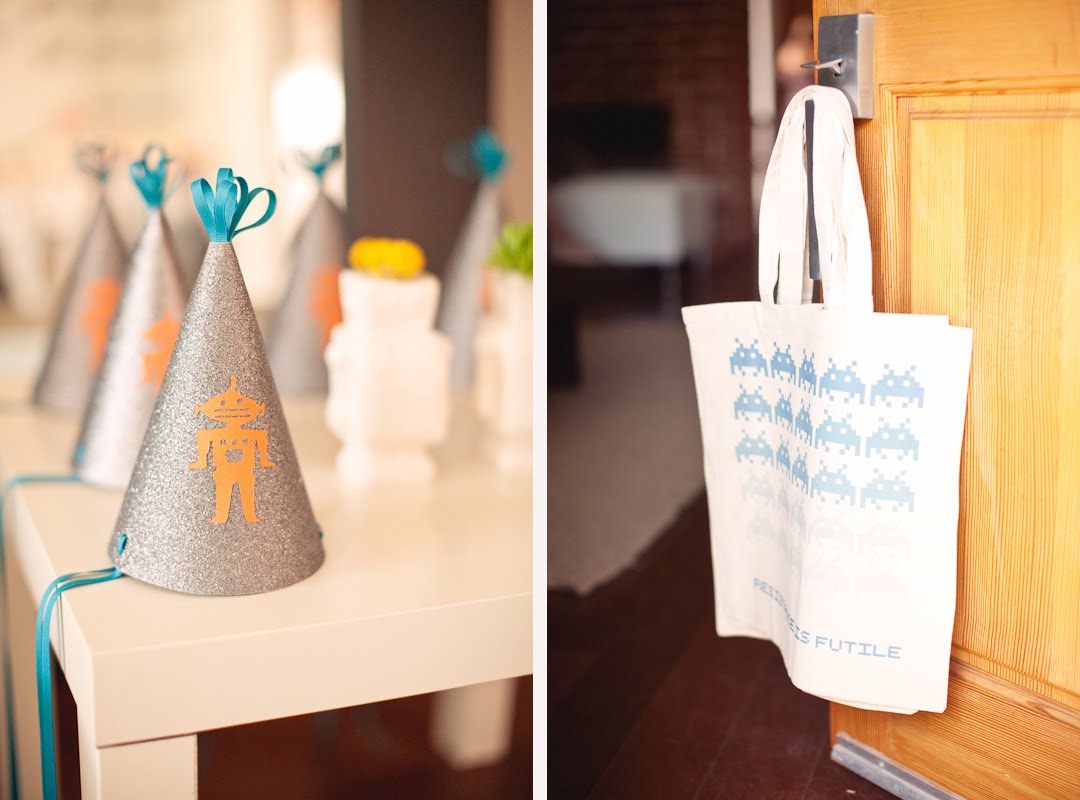 JL DESIGNS: a robot-space invader baby shower for our little guy...