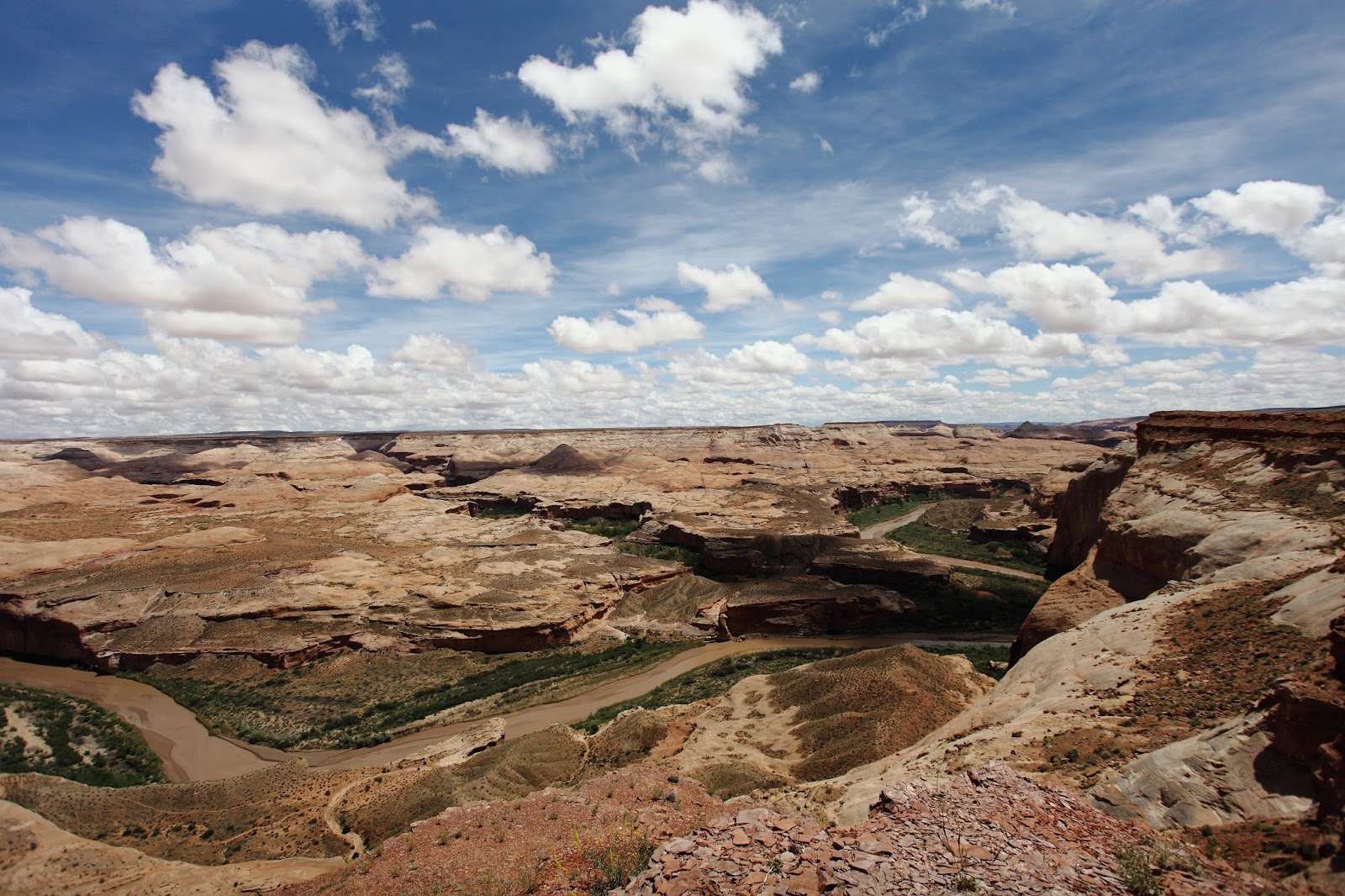 FALLEN ANGEL, LOST ANGEL, ANGEL COVE CANYONS. ROBBERS ROOST, UTAH ...