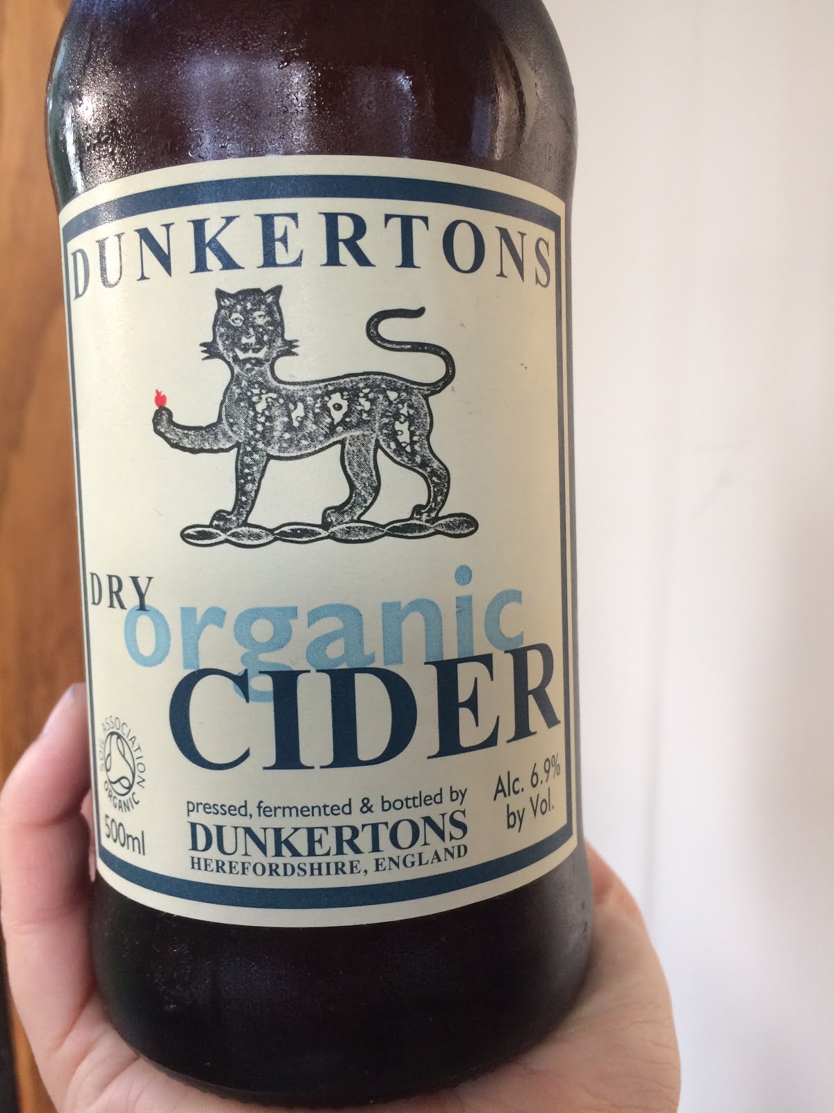 Along Came a Cider: Cider Review: Dunkerton's Dry Organic Cider