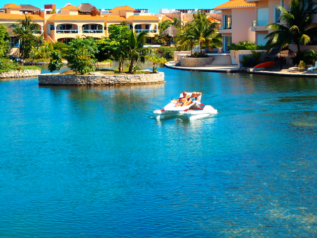 Sub Sea Systems - Our World: The Story Behind FunCat® Electric Catamaran