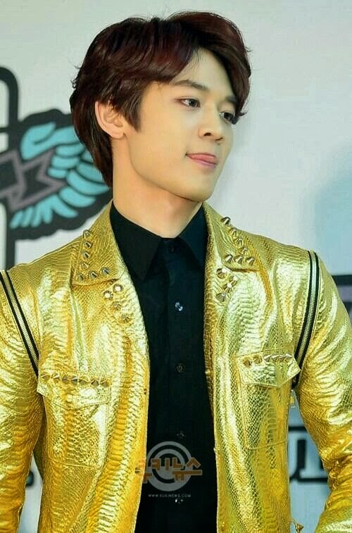 Voshow's Blogger: popular K-pop "SHINee" part 2 (Choi- Min Ho )