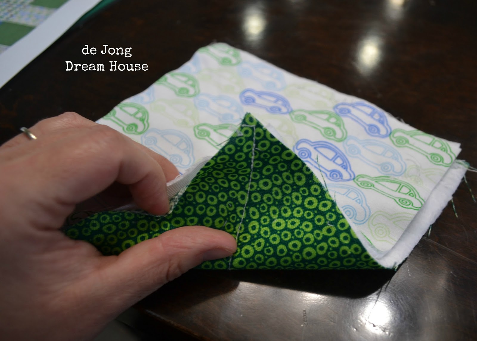 de Jong Dream House: Quilt #3: Minky rag quilt tutorial