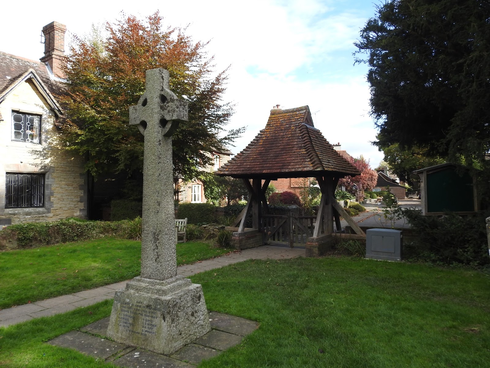 Crawley Old Town: THIRTY NINE PICTURES: St Margaret's Church, Ifield