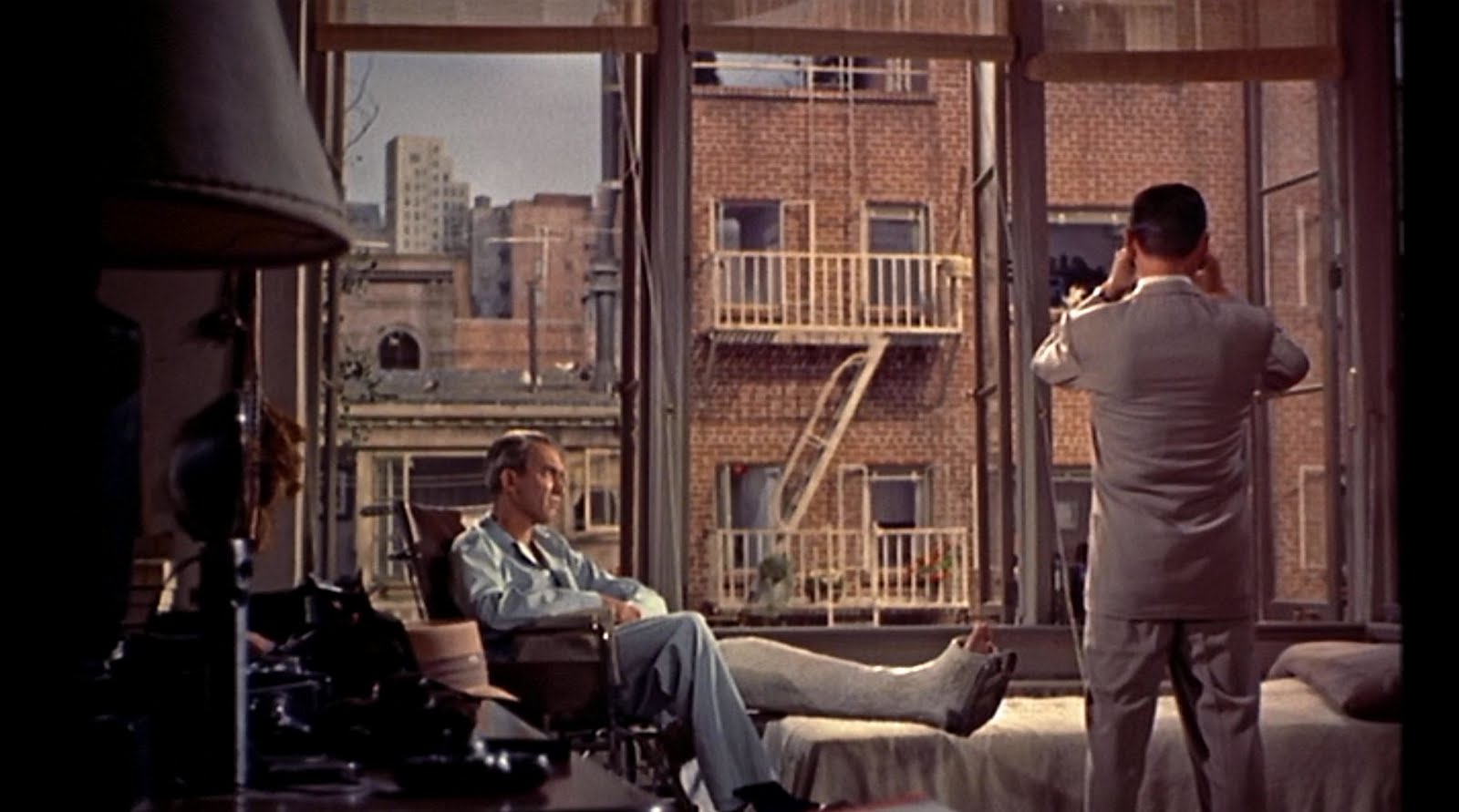 REAR WINDOW (1954)