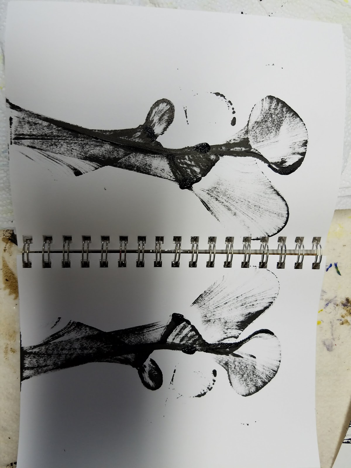 Robbie's Paw Prints: A new technique for string art!