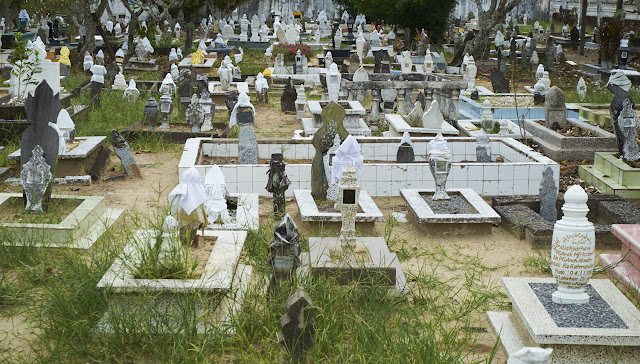 Hello Talalay: An Islamic Cemetery In Miri
