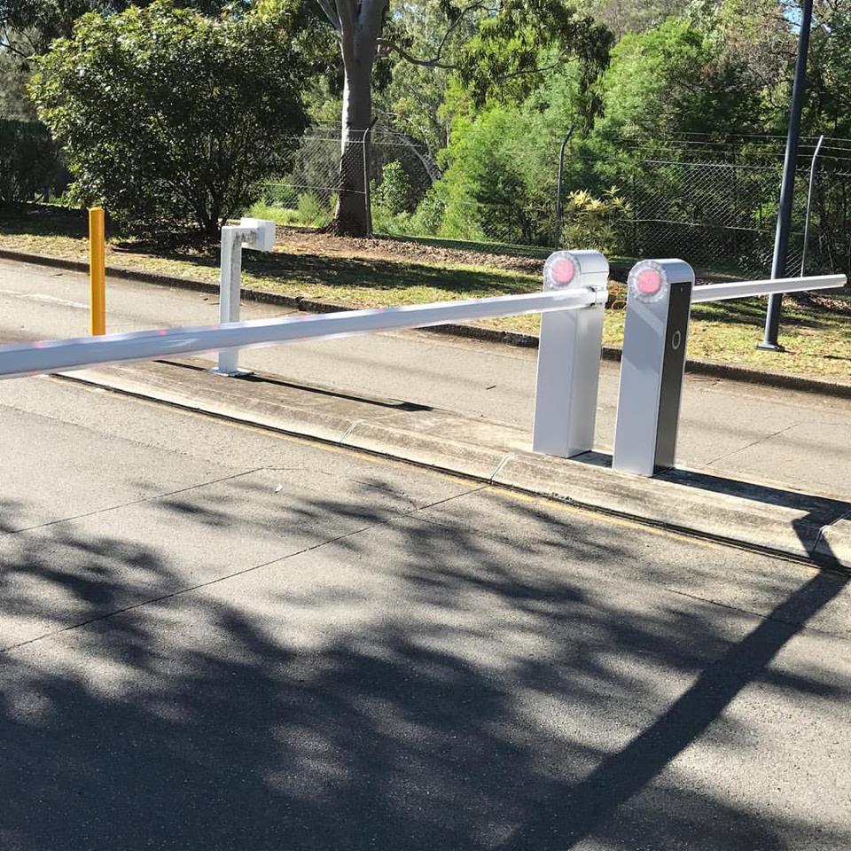 Bariere acces auto pentru parcari de tip privat public sau industrial ...