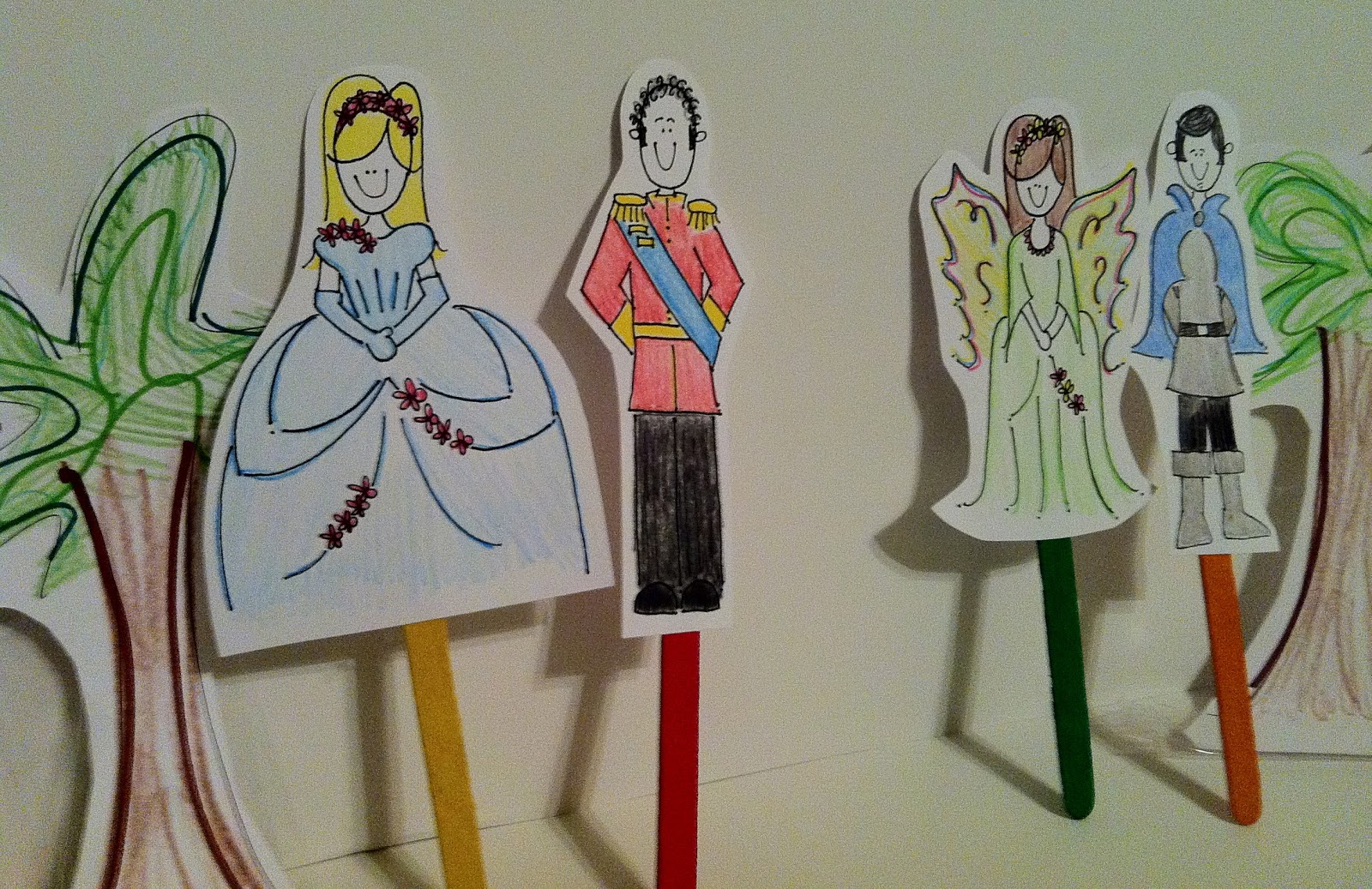 Spring Time Treats: paper dolls / puppets