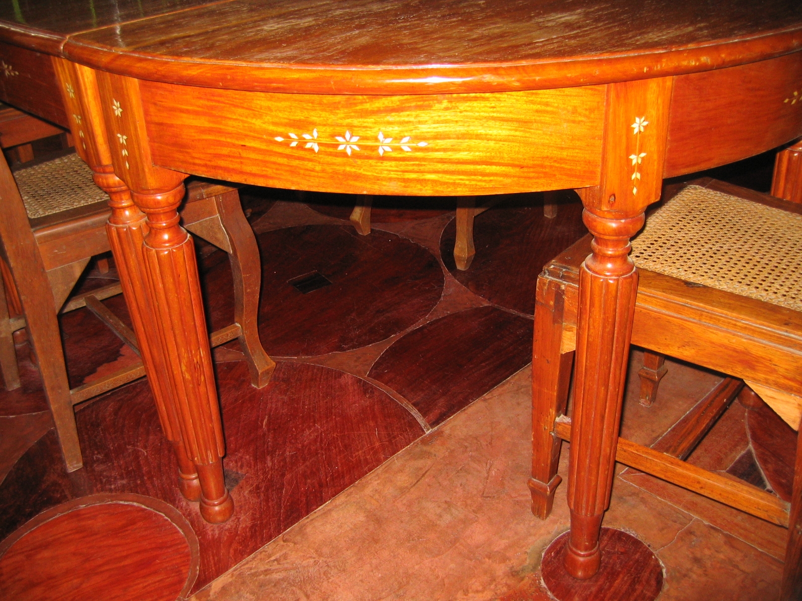 Akyat- Bahay Gangster: XXXV. The Antique Police: A Magic Table Addict's ...