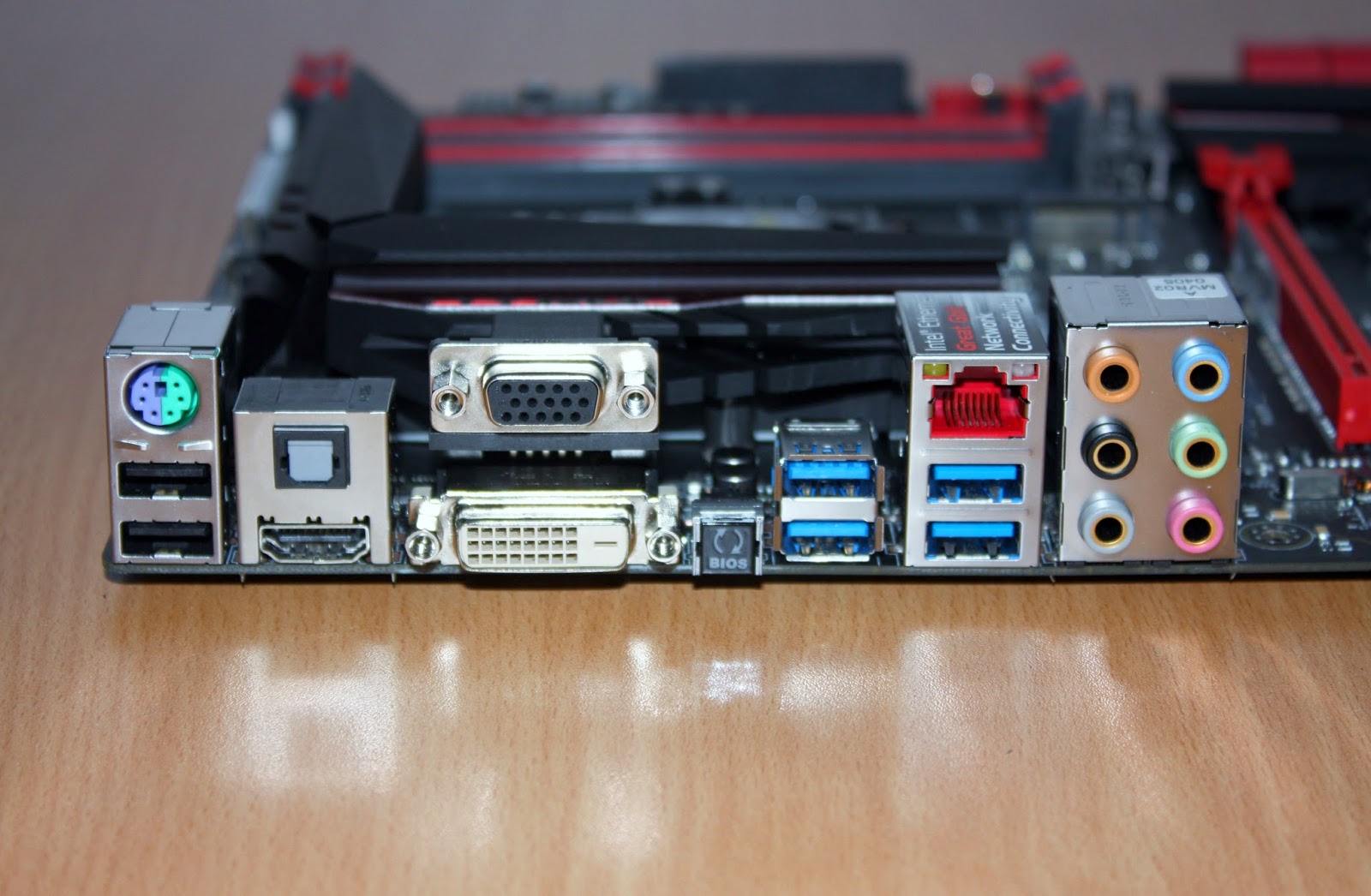 First look at ASUS ROG Maximus VII Ranger Z97 motherboard - The Tech ...