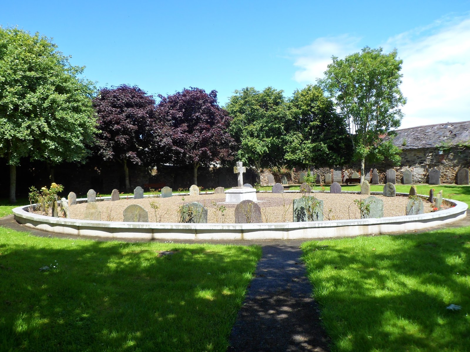 Arklow Online: Arklow History #1 - The Abbey Graveyard