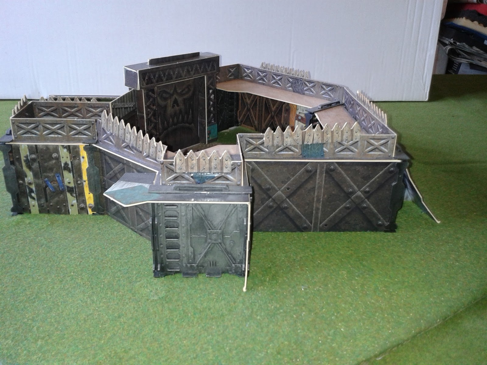 St Andrews wargaming: Nostalgia Trip- 40k Card Terrain Showcase