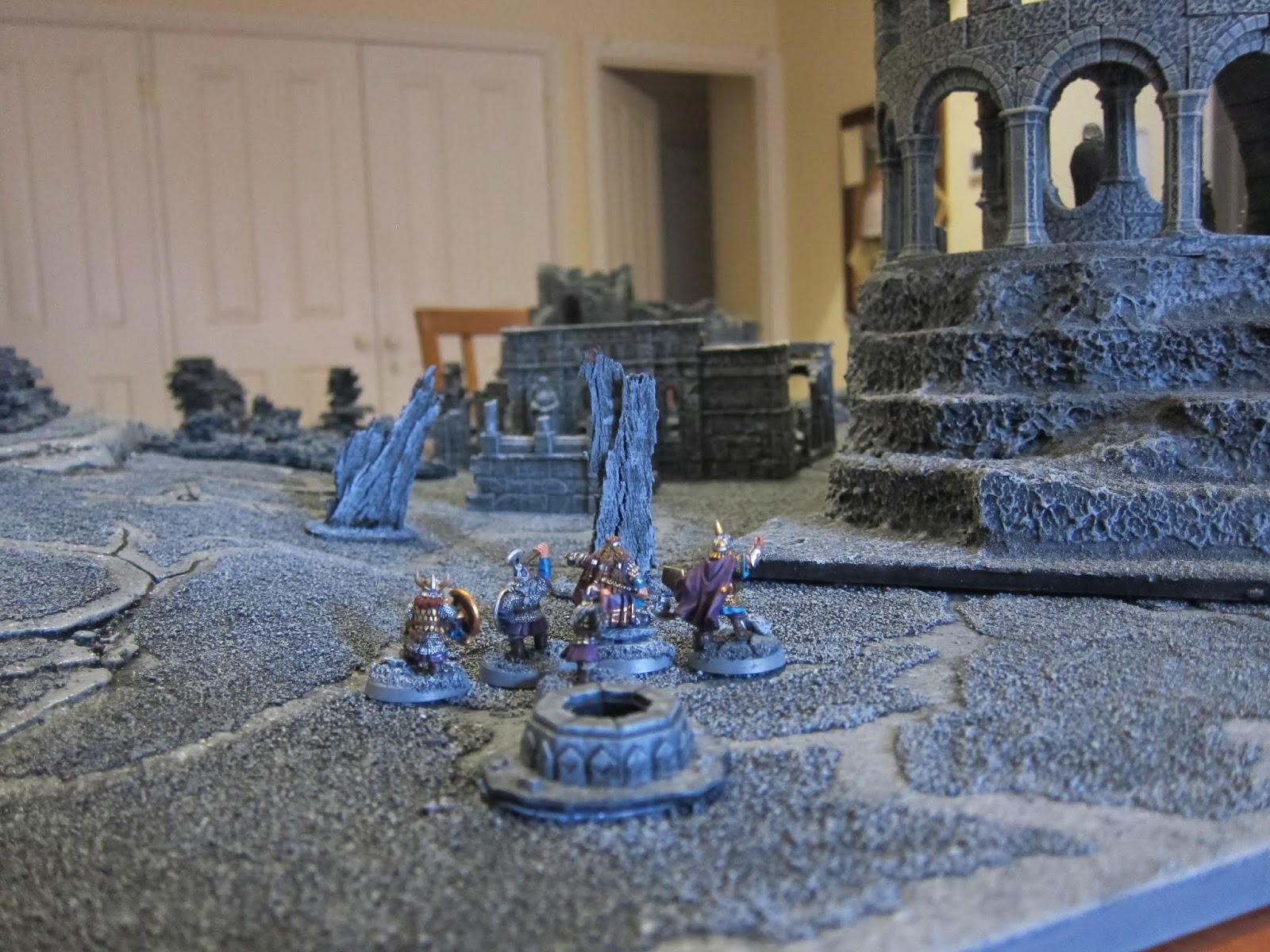 Middle Earth Strategy Battle Game and Warhammer 40k: Prison break!