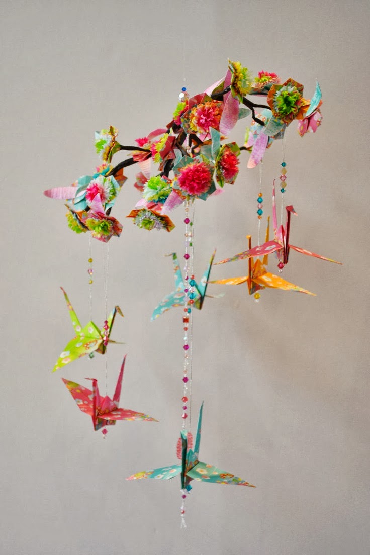 Seni Perahu Kertas: Contoh-Contoh Arca Mobail