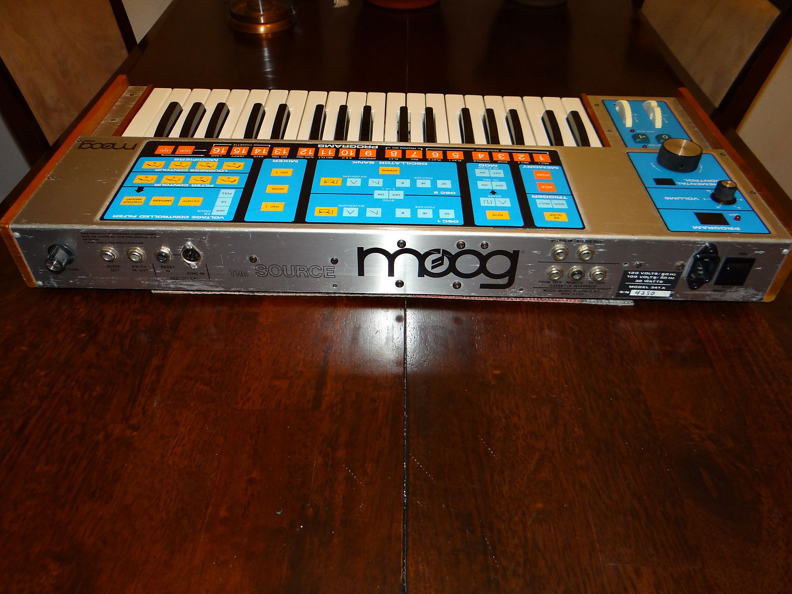 MATRIXSYNTH: Moog Source SN 4250