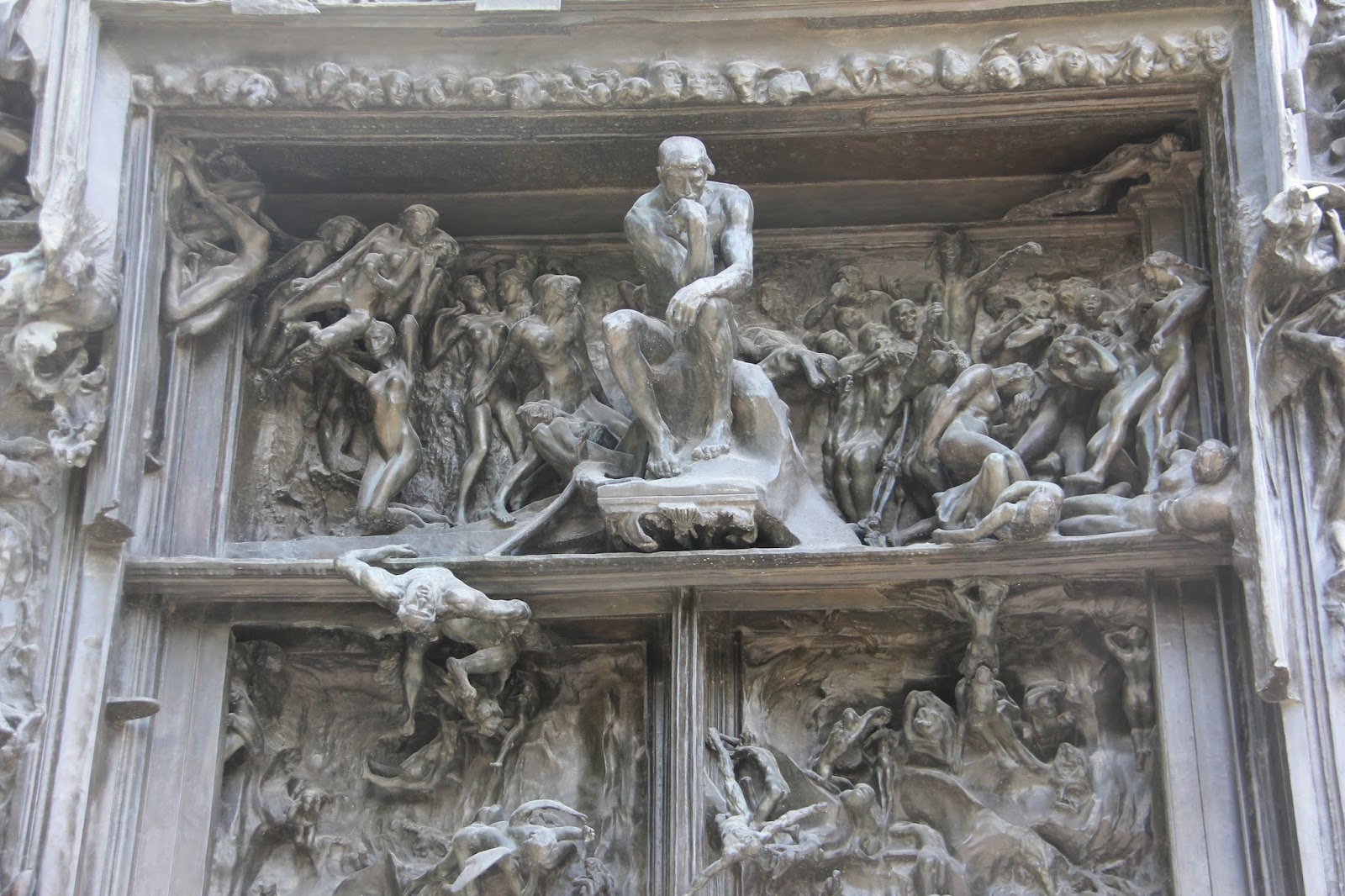 Porta Do Inferno Escultura - BRAINCP
