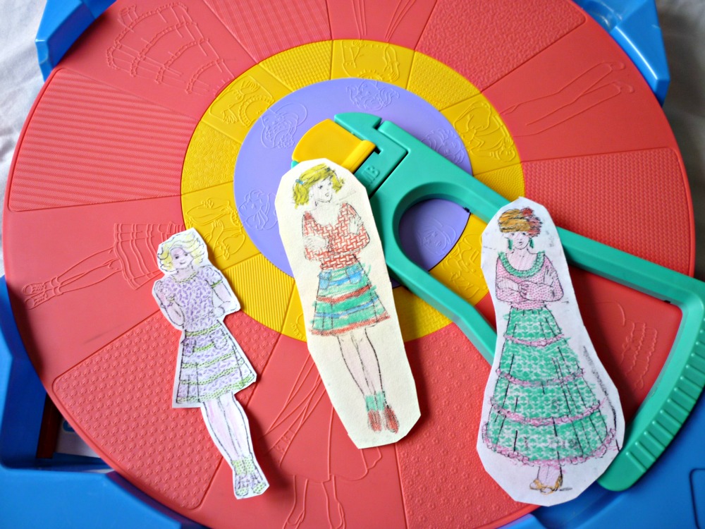 Kestrel Makes: Reminiscing: MB Fashion Wheel