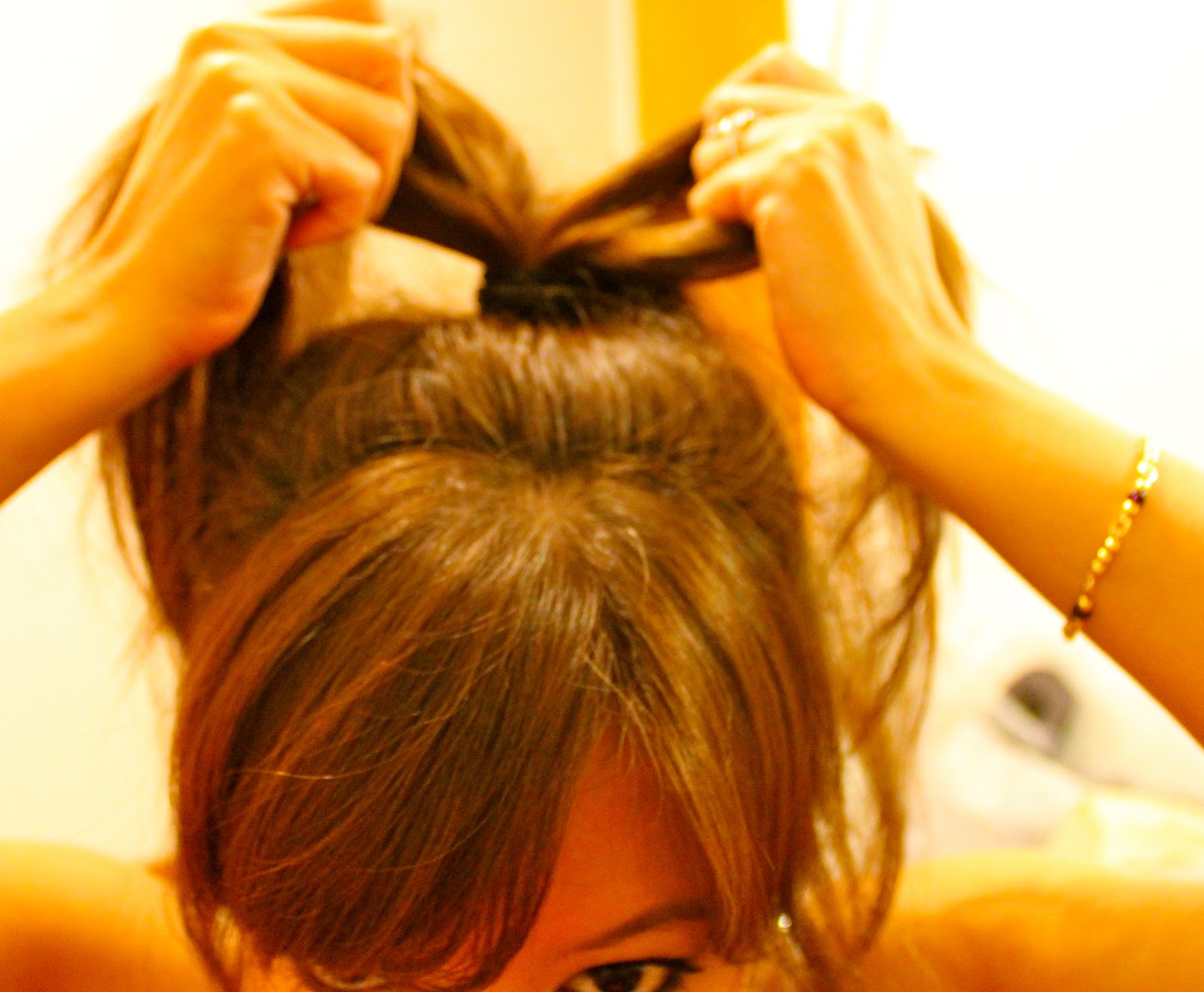 Enjoying Life by Eri Uehara: Hair Tutorial: Odango Bun en 15 segundos!