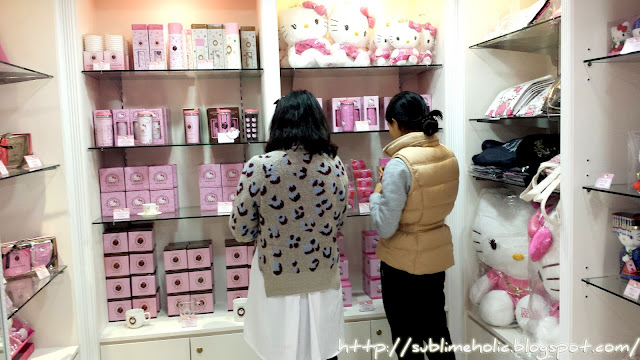 [REVIEW] Visit Korea VIP Invitation Tour Day 1: Hello Kitty Café in ...