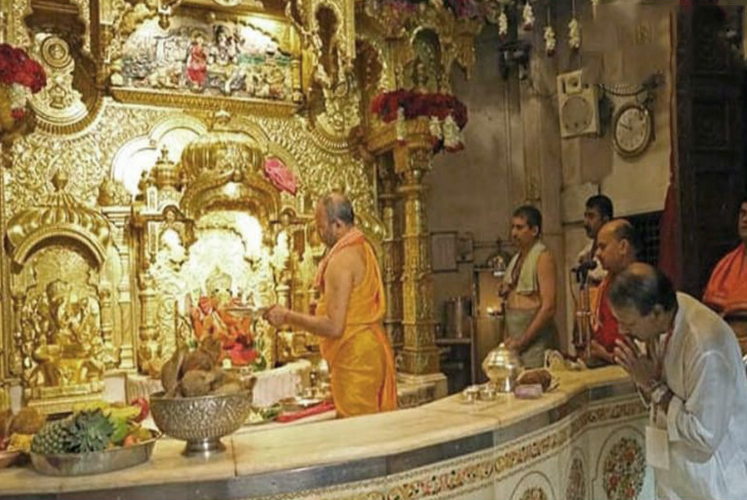 Roles and Responsibilities of a Hindu Pandit ji