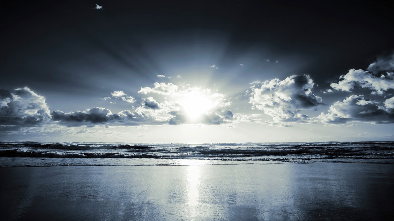 sunbeams on sea | Okay Wallpaper