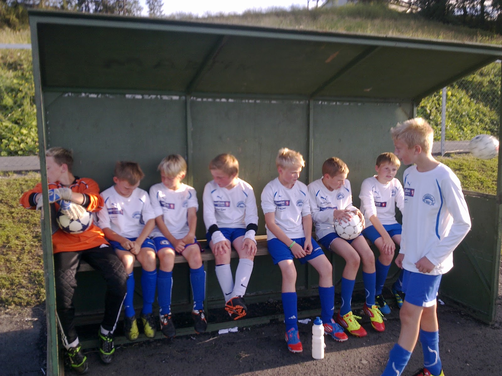 HAKADAL FOTBALL 2001: september 2012