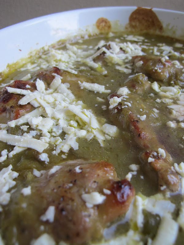 Morsels and Musings: pollo en salsa verde