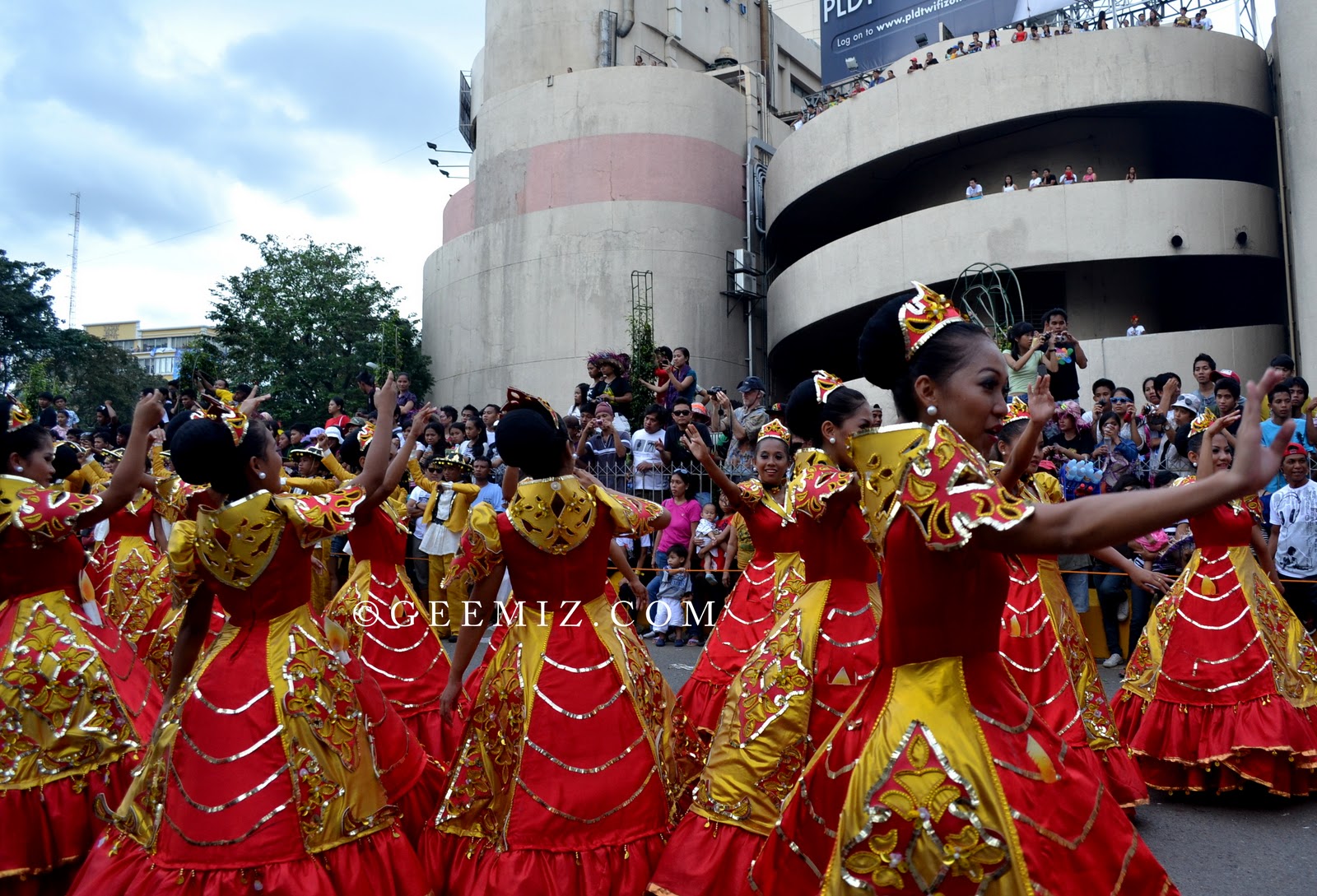 LadyKatsuyu_Photography: Street Dancing - Sinulog 2012