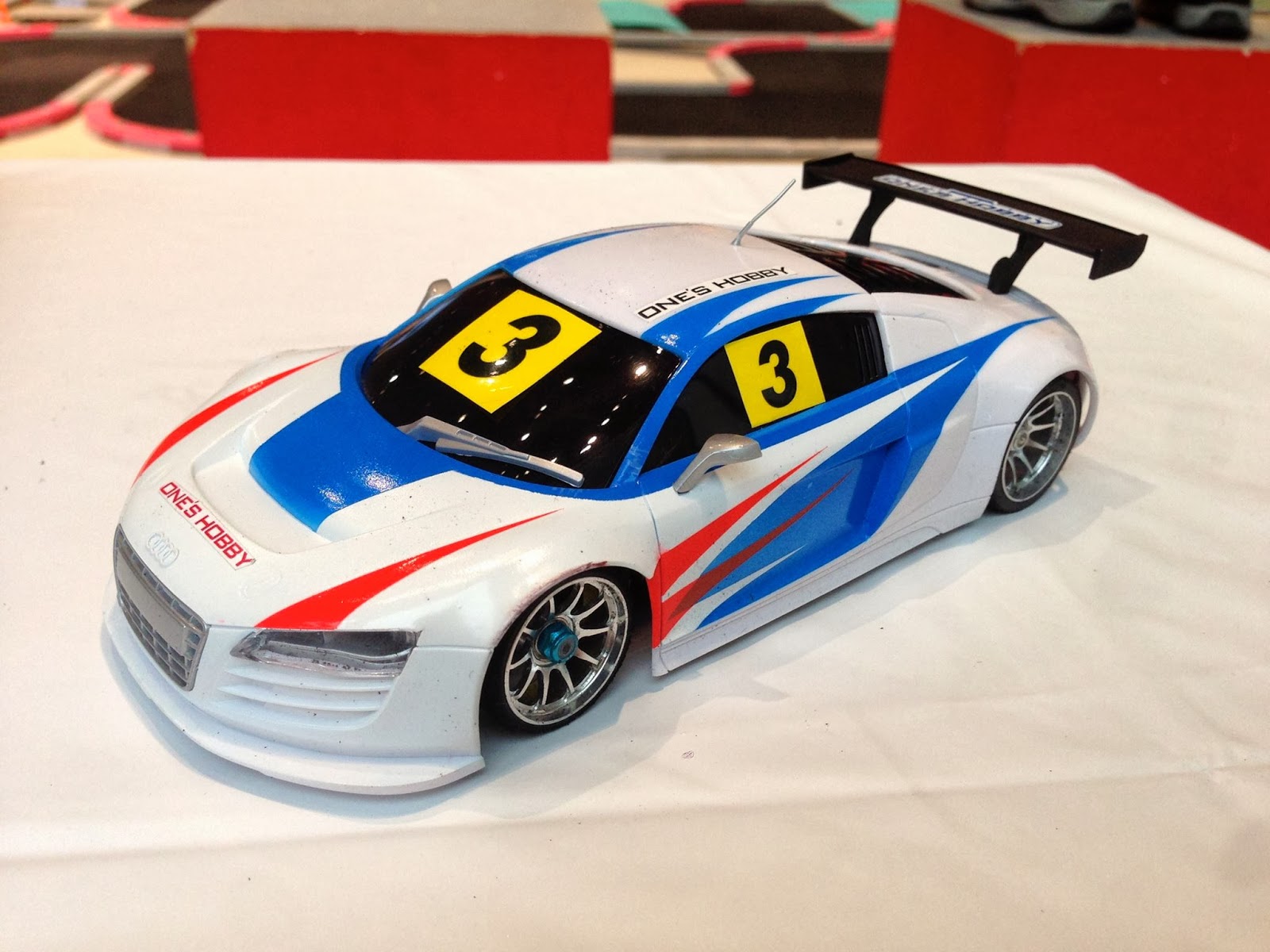 KYOSHOSAN: More Pictures from Mini-Z Cup Finals in Japan