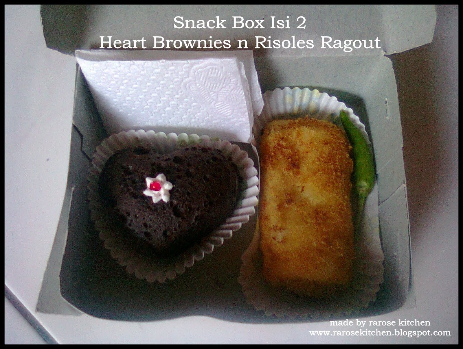 rarose kitchen: Snack Box Isi 2; Heart Brownies n Risoles Ragout Ayam