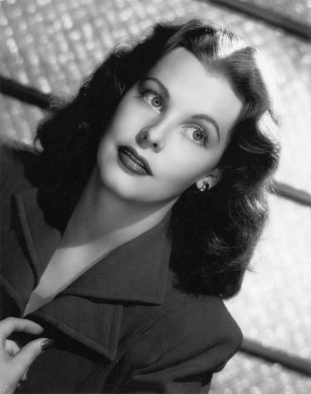 40 Stunning Black and White Photos of Arlene Dahl From Between the Late ...