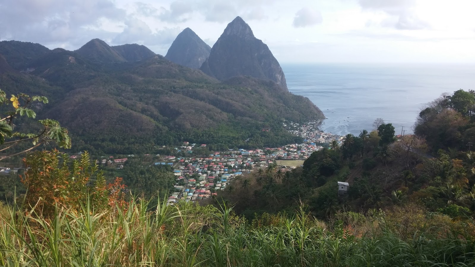 Jadranje z Miranom in posadko (Karibi - Mali Antili 13.6.-23.6.2015): 1 ...