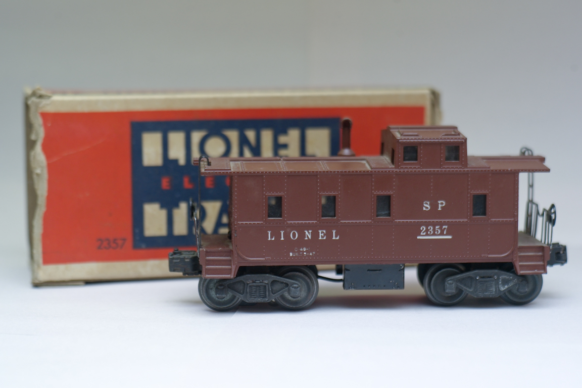 Post war lionel train sets