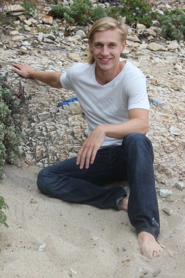 Favorite Hunks & Other Things: Free Like A Bee: Zach Clemens by NICKET