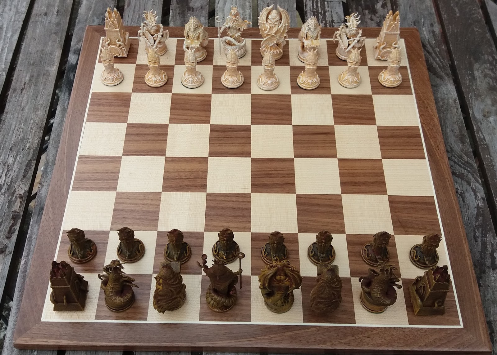 Speeding Towards Infinity: Old Ones Productions - Win a Cthulhu Chess Set!