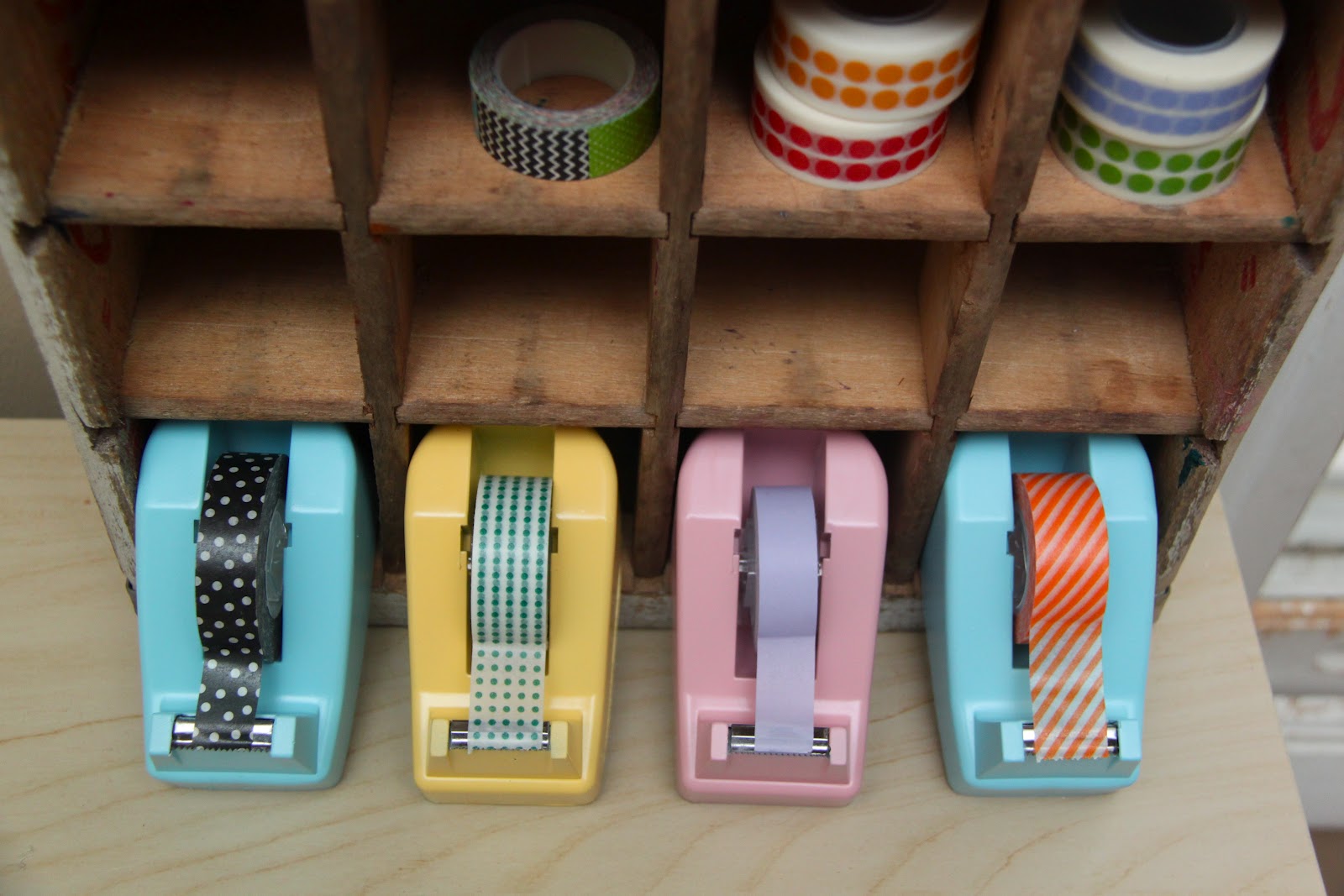 Tape Dispenser Makeover-TUTORIAL - Smashed Peas & Carrots