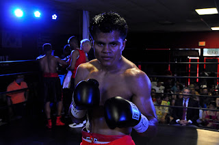 Boxing Along The Beltway: Reyes Scores Second-Round TKO in Pro Debut!