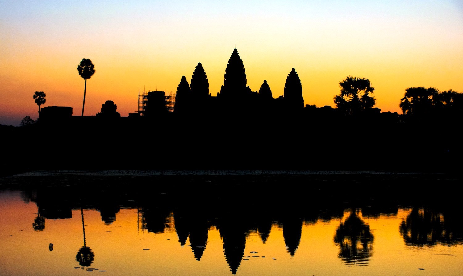 GOLDEN ANGKOR WAT, SIEM REAP, KINGDOM OF CAMBODIA - CAMBODIA