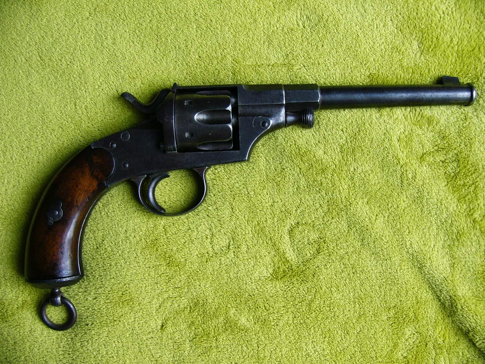 Sbírka historických zbraní: M1879 Reichsrevolver ----------- SOLD prodáno
