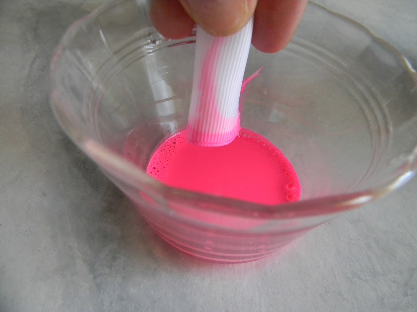 GORGEOUS SHINY THINGS: I test out the "Dip- Dye" Trim DIY