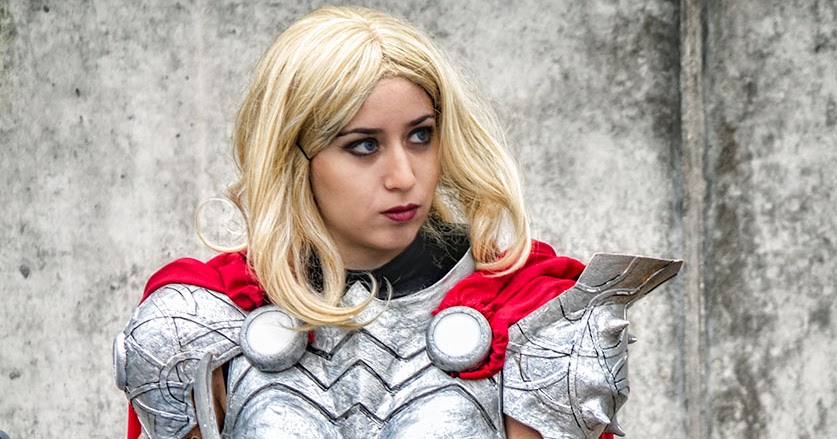 QLIO.ORG - FOTOS: Thor Cosplay Ladydevilrose Marvel Avenger