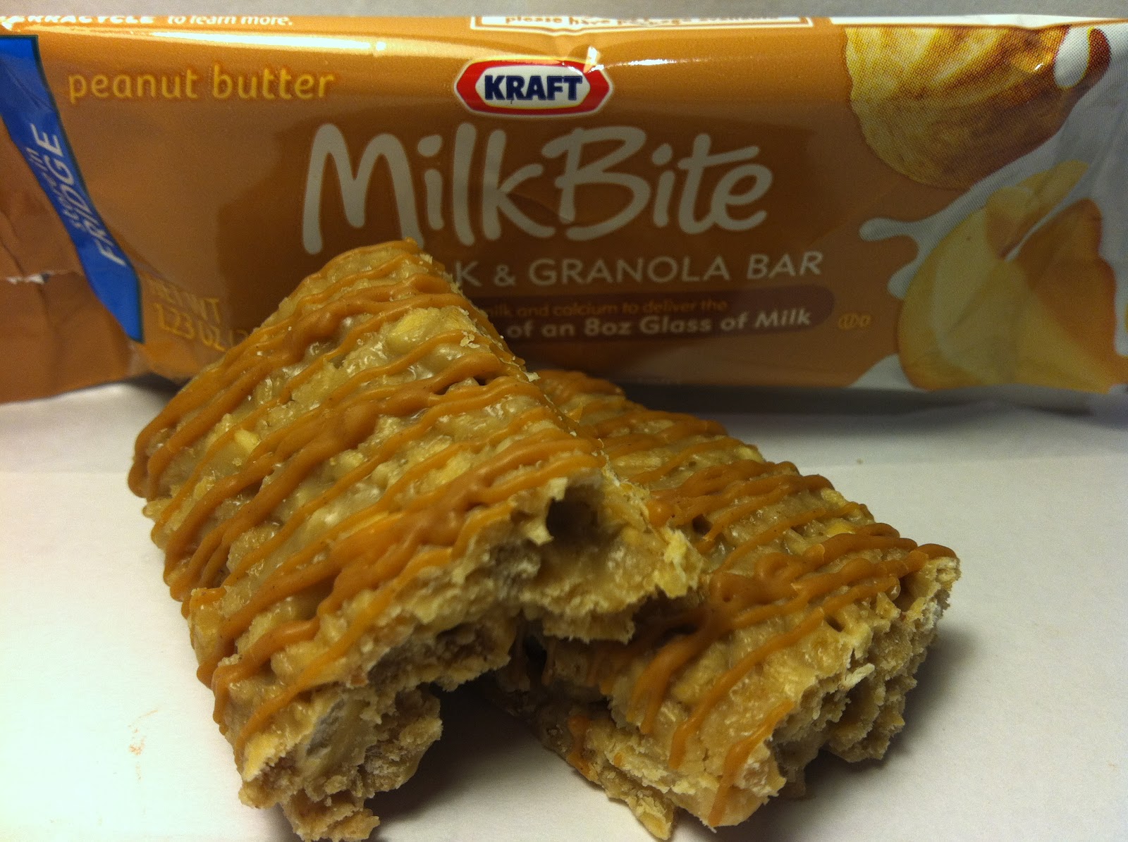 Crazy Food Dude: Review: Kraft MilkBite Peanut Butter Milk & Granola Bar