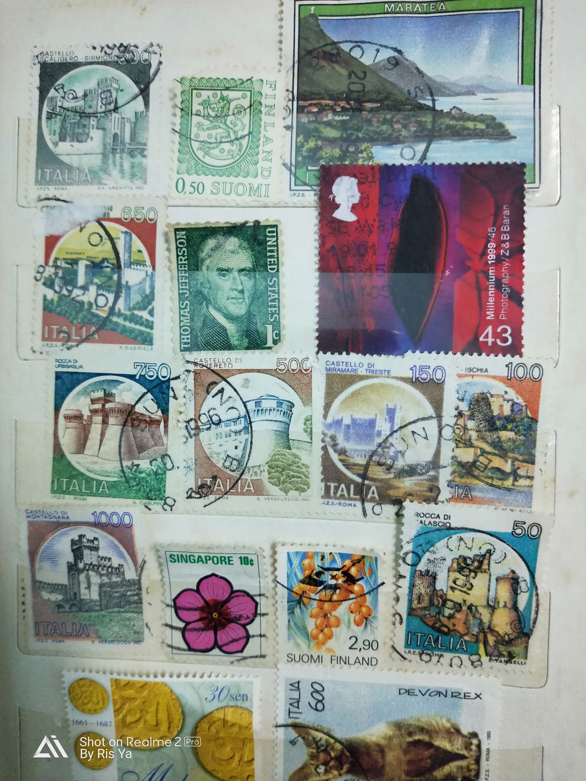 RIS-FAMILI | FAMILIES ARE FOREVER: Tahun Baru | Hobi Baru | Kumpul Setem